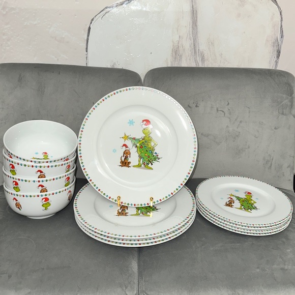 dr seus | Holiday | Holiday The Grinch Dinnerware Set Of 2 | Poshmark